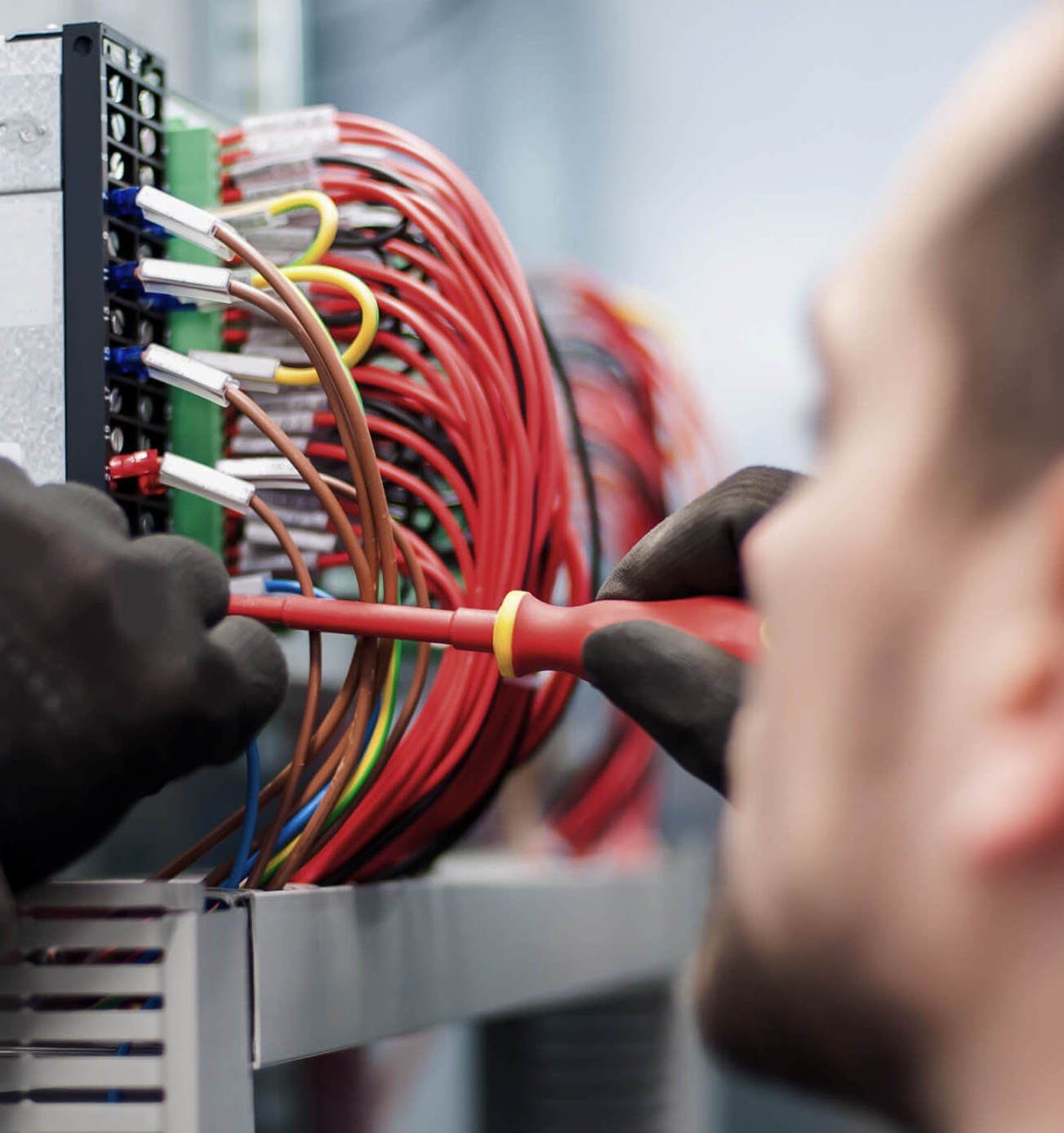 Modern Contemporary - Electrical Engineering Company - Jeddah Saudi Arabia